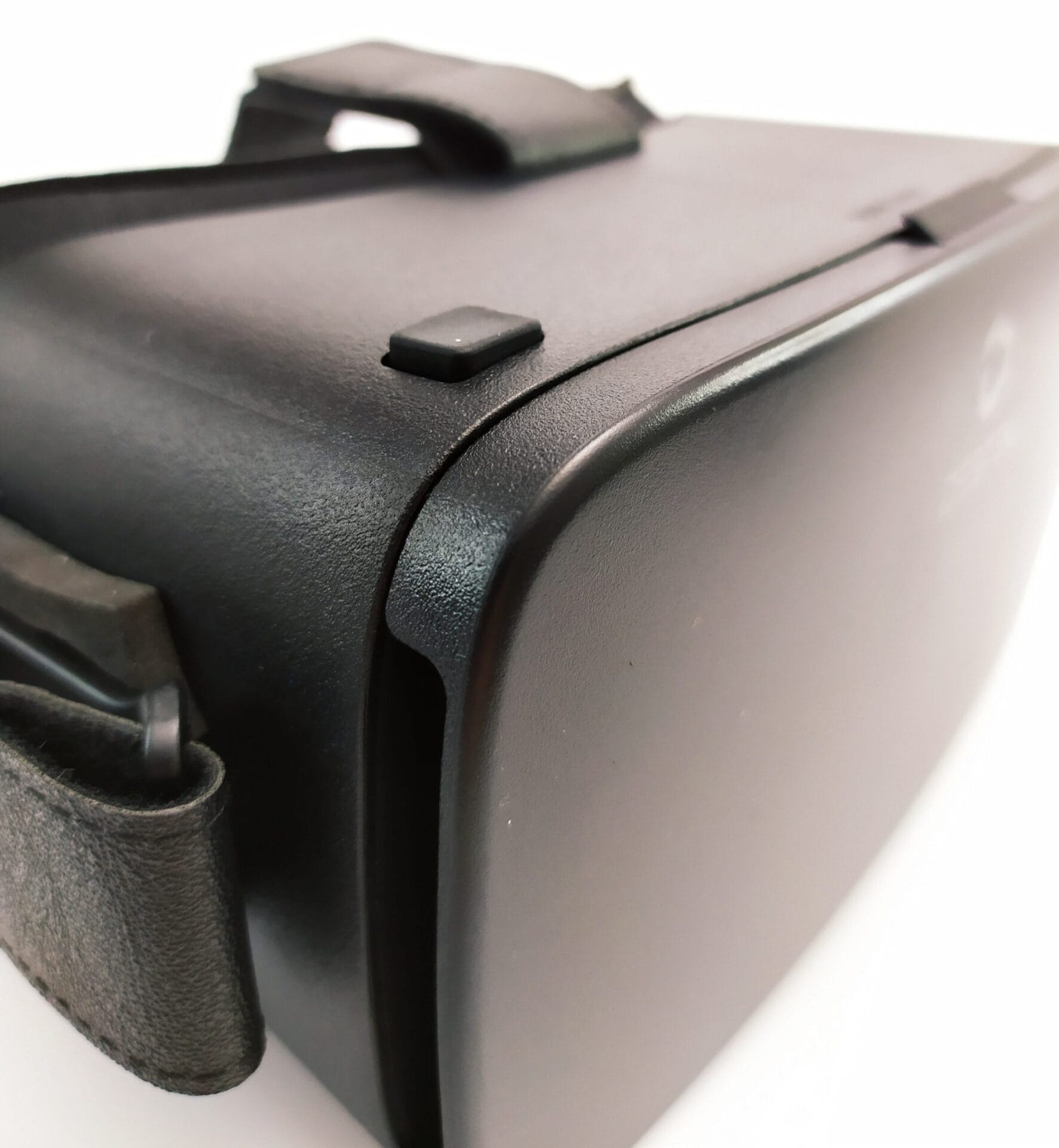 DESTEK V5 VR Headset - My Helpful Hints® Product Review